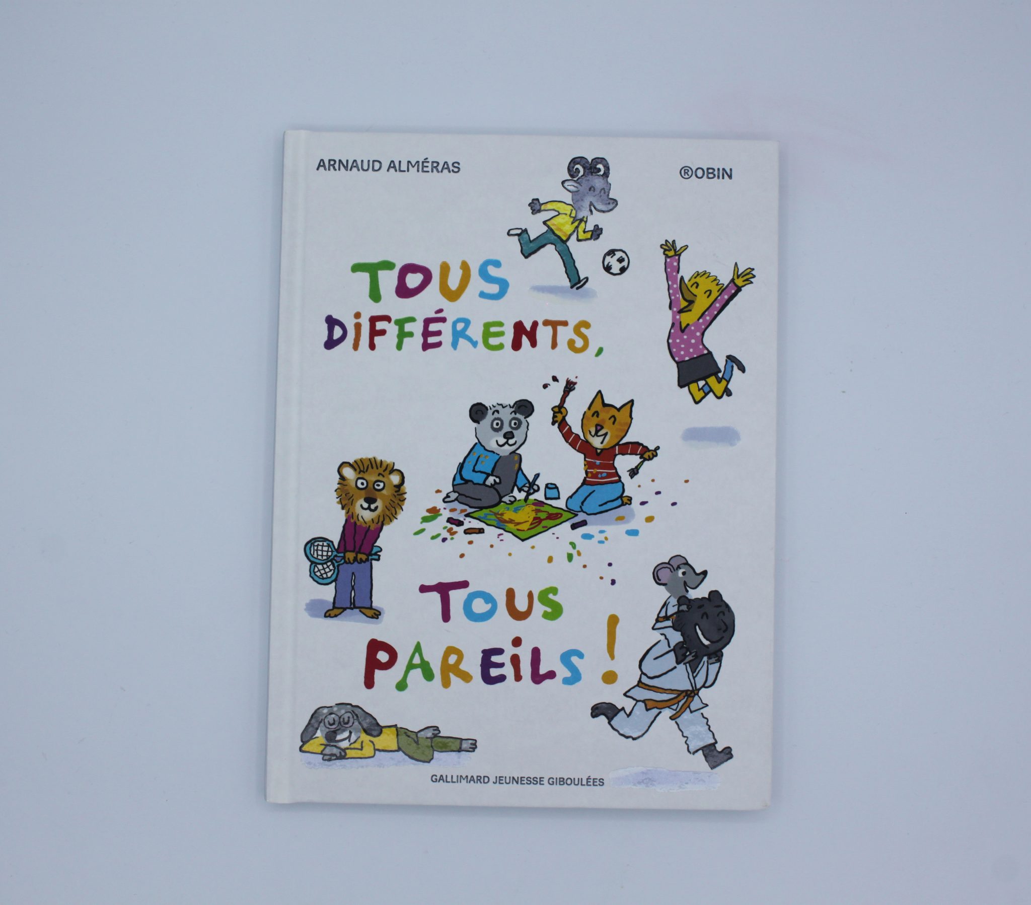 "Tous différents, tous pareils!" chez Gallimard Jeunesse - Maman Écureuil